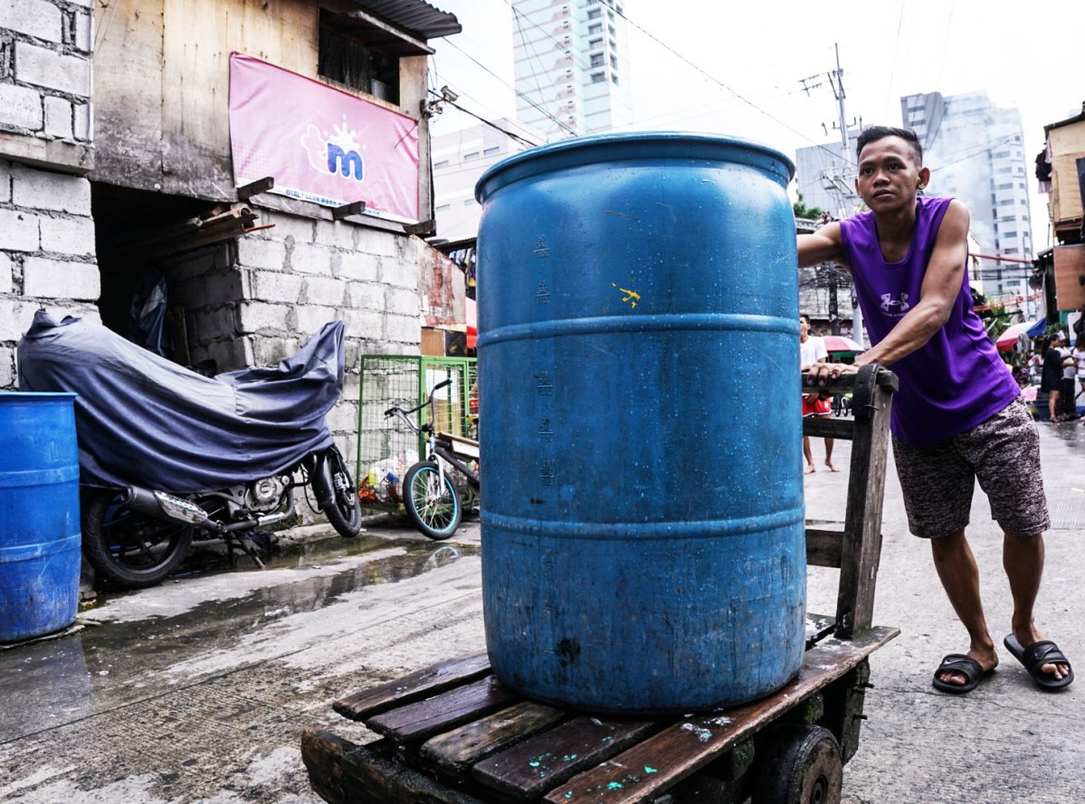Pandemic underscores struggles of Manila's urban poor communities ...